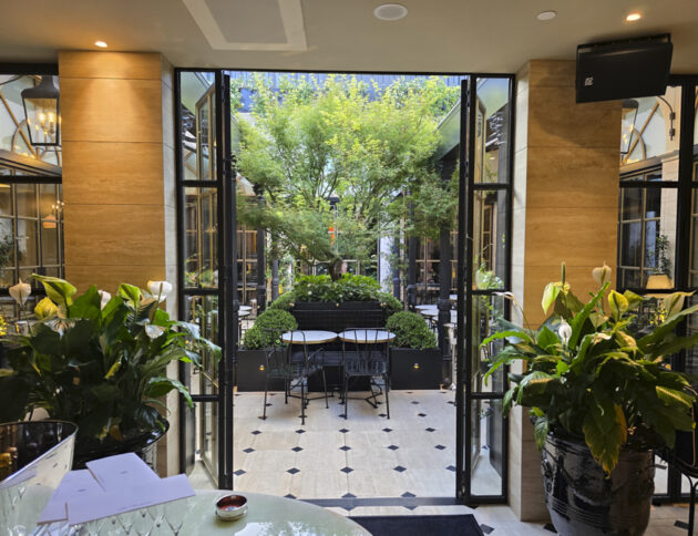 Flinders Gate - Atrium - Fytogreen